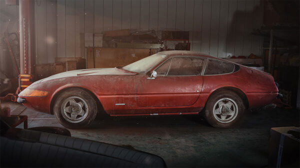 Barn Find Ferrari Daytona Found In Japan - The Gentleman Racer