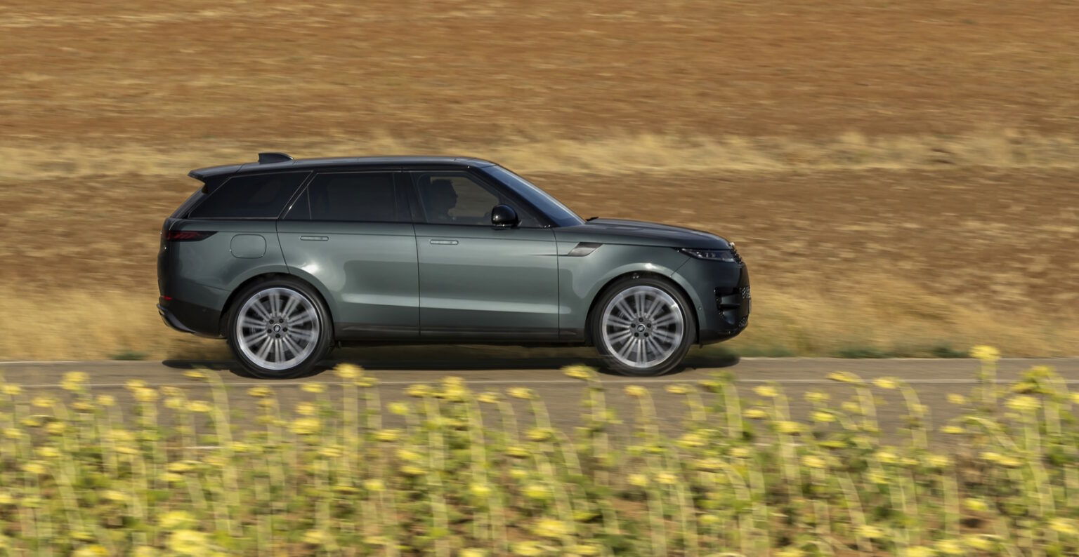 2023 Range Rover Sport SE - The Gentleman Racer