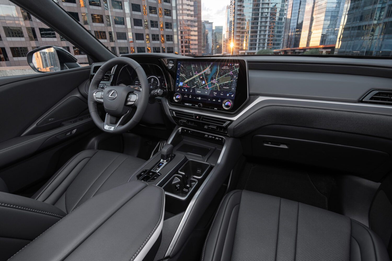 Lexus TX 500h F SPORT: Hybrid Power And Luxury Comfort In One Package ...